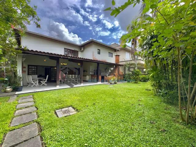 Casa / Sobrado para Venda em Guarujá/SP Enseada 6 Quartos