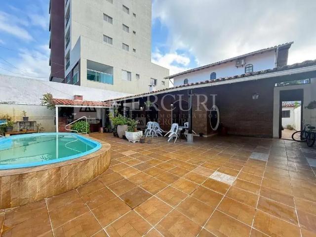 Casa / Sobrado para Venda em Guarujá/SP Enseada 6 Quartos