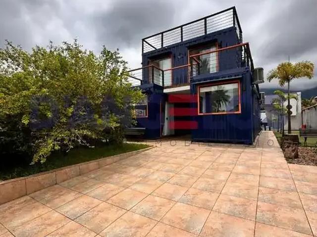 Casa / Sobrado para Venda em Guarujá/SP Enseada 6 Quartos