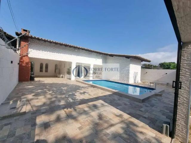 Casa / Sobrado para Venda em Guarujá/SP Enseada 6 Quartos