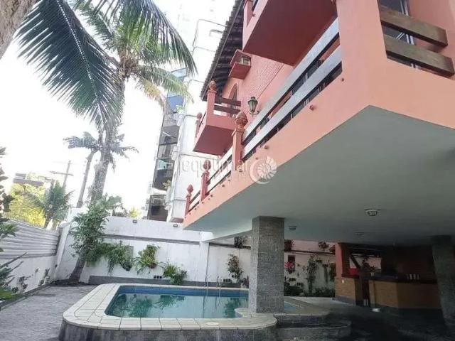Casa / Sobrado para Venda em Guarujá/SP Enseada 6 Quartos