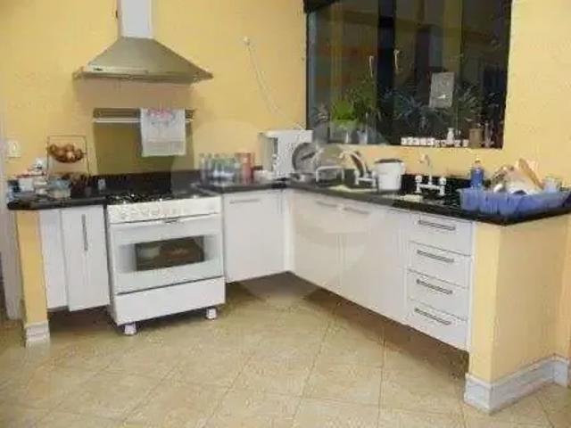 Casa / Sobrado para Venda em Guarujá/SP Enseada 6 Quartos