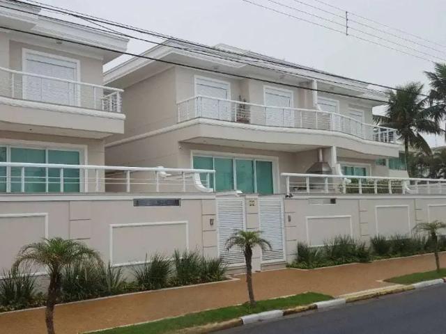 Casa / Sobrado para Venda em Guarujá/SP Enseada 6 Quartos
