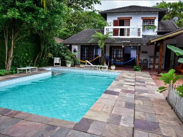 Casa / Sobrado para Venda em Guarujá/SP Enseada 7 Quartos