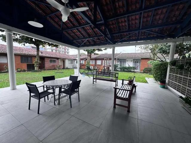 Casa / Sobrado para Venda em Guarujá/SP Enseada 1 Quartos