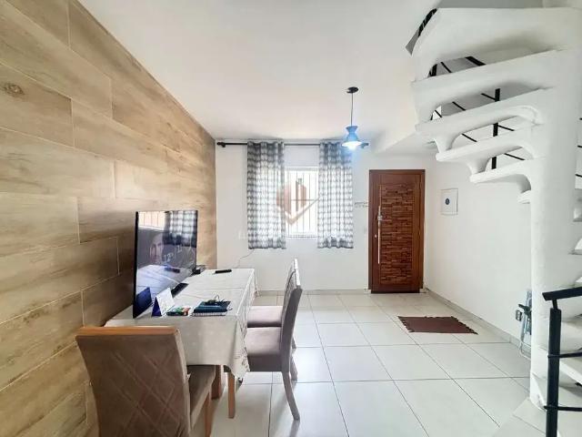 Casa / Sobrado para Venda em Guarujá/SP Enseada 2 Quartos
