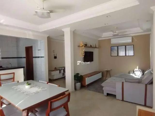 Casa / Sobrado para Venda em Guarujá/SP Enseada 2 Quartos