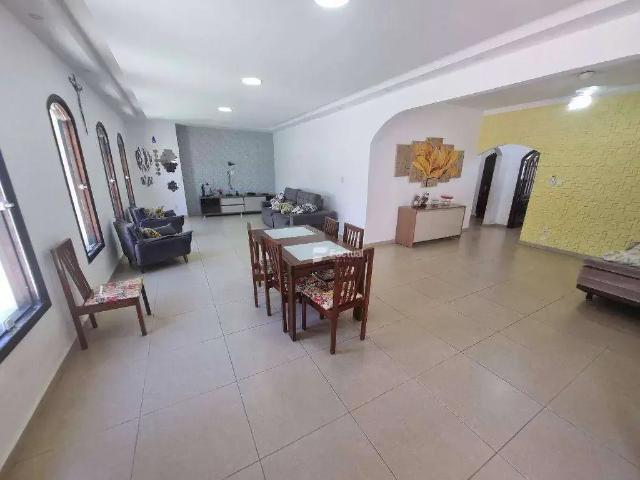Casa / Sobrado para Venda em Guarujá/SP Enseada 3 Quartos