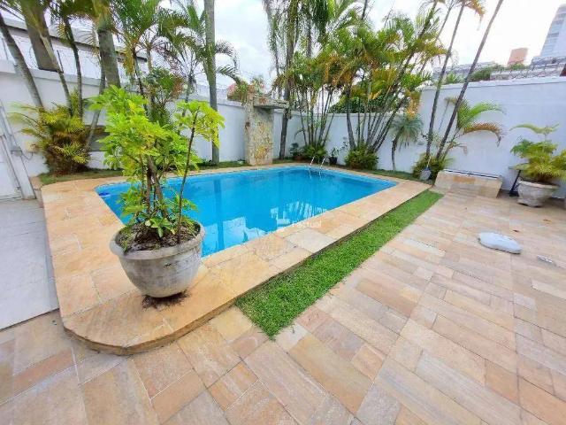 Casa / Sobrado para Venda em Guarujá/SP Enseada 3 Quartos