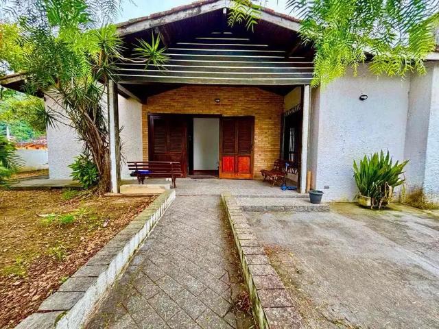 Casa / Sobrado para Venda em Guarujá/SP Enseada 3 Quartos