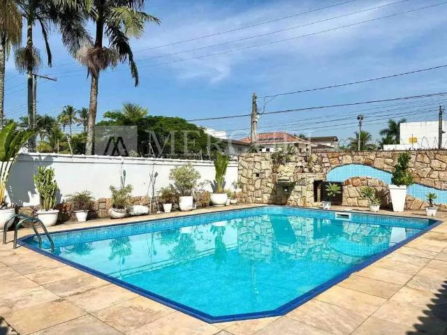 Casa / Sobrado para Venda em Guarujá/SP Enseada 3 Quartos