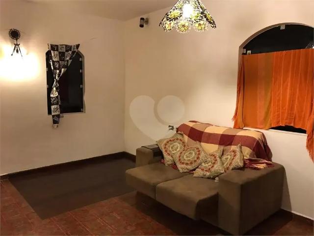 Casa / Sobrado para Venda em Guarujá/SP Enseada 3 Quartos