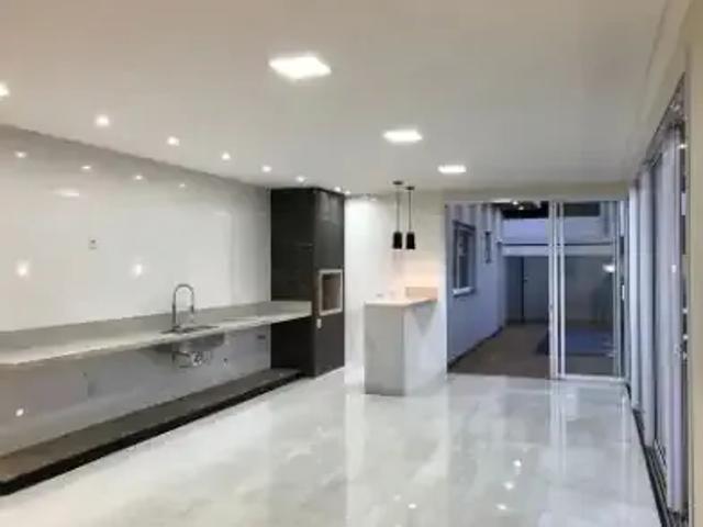 Casa / Sobrado para Venda em Guarujá/SP Enseada 3 Quartos
