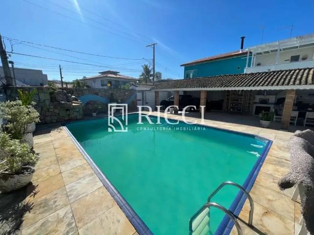 Casa / Sobrado para Venda em Guarujá/SP Enseada 3 Quartos
