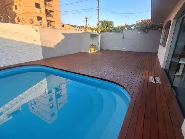 Casa / Sobrado para Venda em Guarujá/SP Enseada 3 Quartos