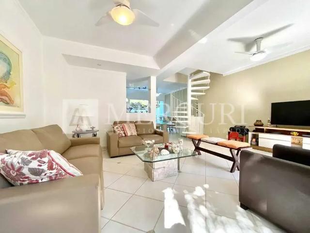 Casa / Sobrado para Venda em Guarujá/SP Enseada 3 Quartos