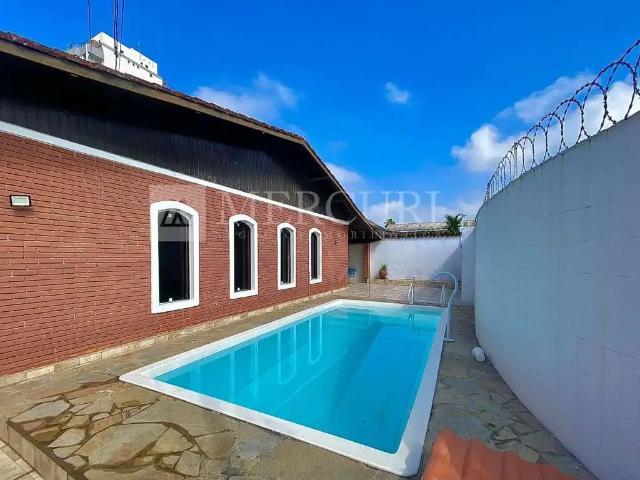 Casa / Sobrado para Venda em Guarujá/SP Enseada 3 Quartos