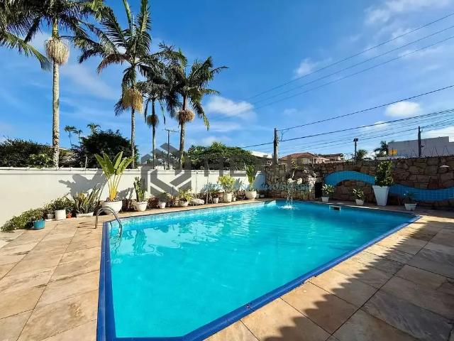 Casa / Sobrado para Venda em Guarujá/SP Enseada 3 Quartos