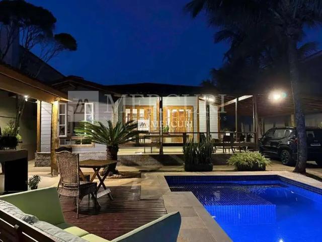 Casa / Sobrado para Venda em Guarujá/SP Enseada 3 Quartos