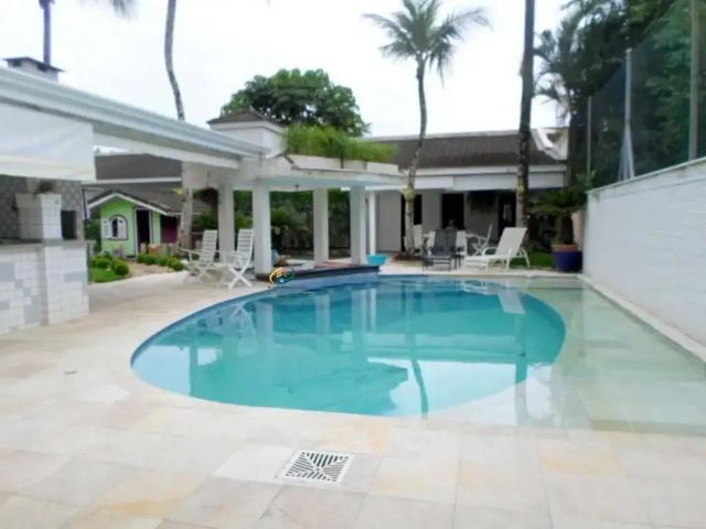 Casa / Sobrado para Venda em Guarujá/SP Enseada 3 Quartos