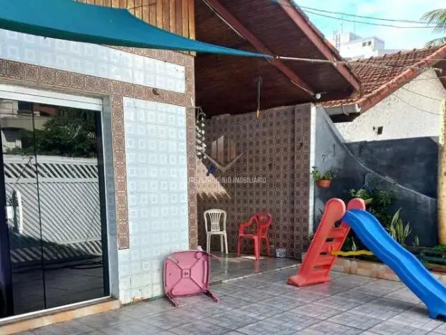 Casa / Sobrado para Venda em Guarujá/SP Enseada 3 Quartos