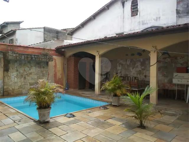 Casa / Sobrado para Venda em Guarujá/SP Enseada 6 Quartos