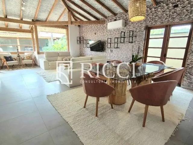 Casa / Sobrado para Venda em Guarujá/SP Jardim Acapulco 4 Quartos