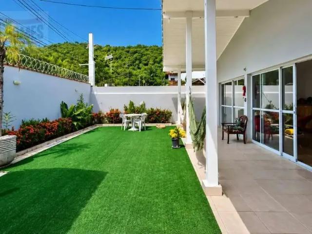 Casa / Sobrado para Venda em Guarujá/SP Jardim Guaiuba 4 Quartos