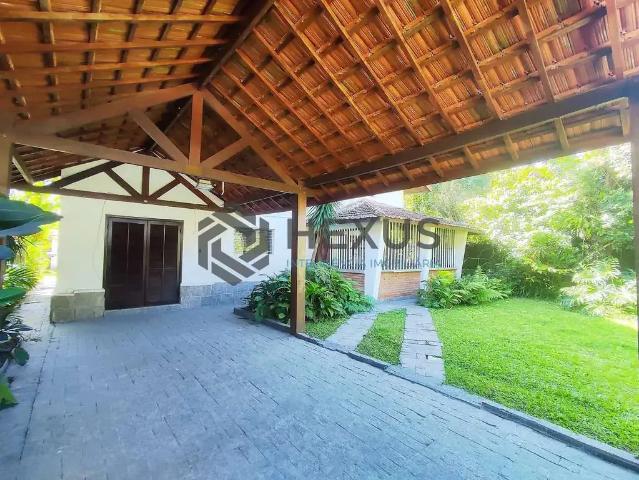 Casa / Sobrado para Venda em Guarujá/SP Jardim Guaiuba 4 Quartos