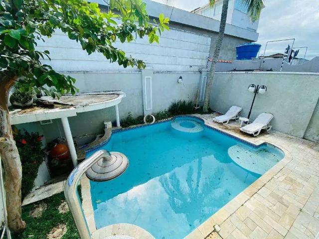 Casa / Sobrado para Venda em Guarujá/SP Jardim Virgínia 4 Quartos