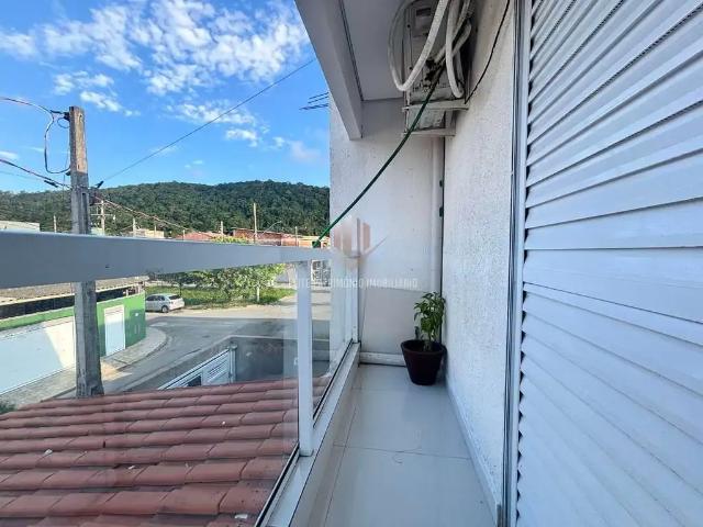 Casa / Sobrado para Venda em Guarujá/SP Morrinhos 2 Quartos