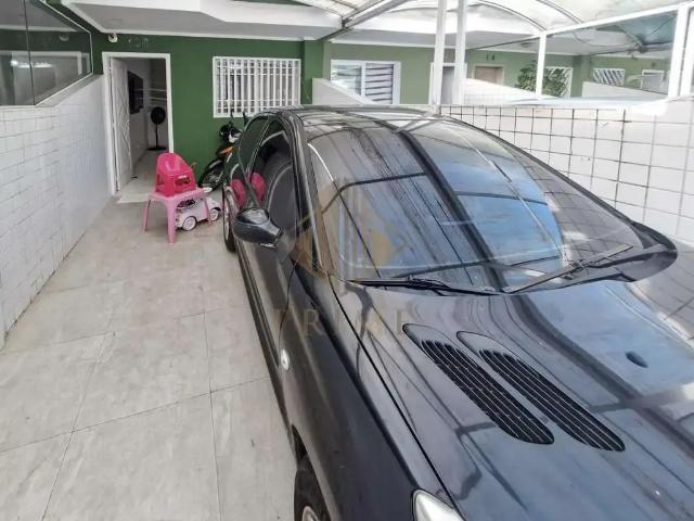 Casa / Sobrado para Venda em Guarujá/SP Tombo 3 Quartos
