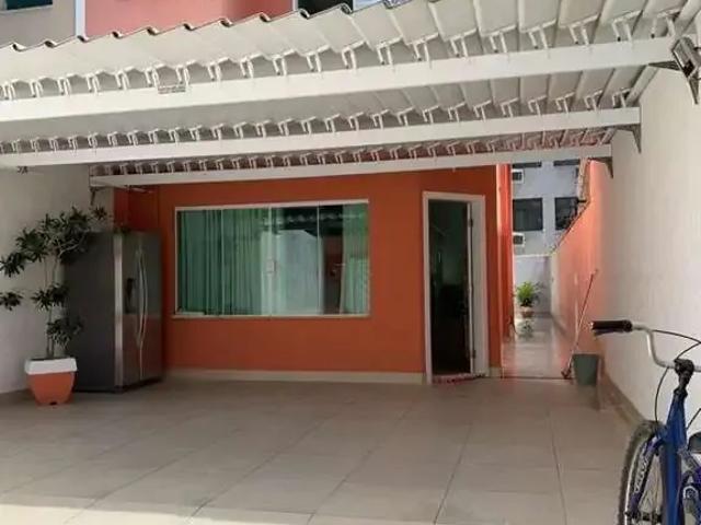 Casa / Sobrado para Venda em Guarujá/SP Tombo 3 Quartos