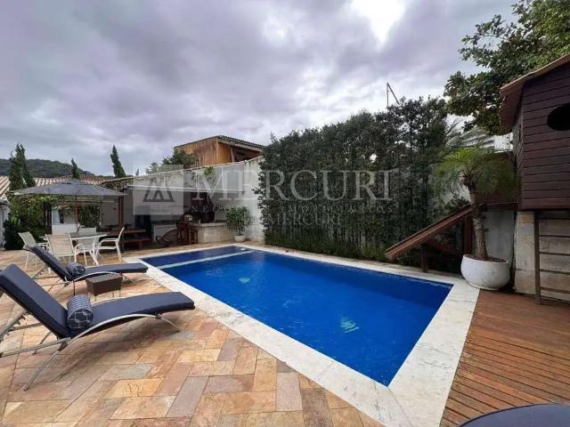 Casa / Sobrado para Venda em Guarujá/SP Tombo 4 Quartos