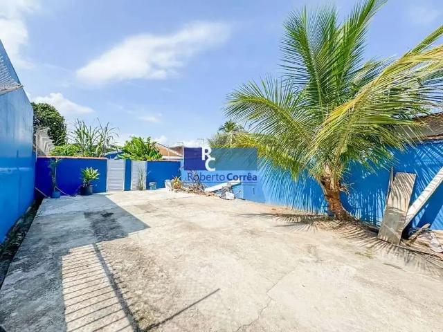 Casa / Sobrado para Venda em Guarujá/SP Tombo 4 Quartos