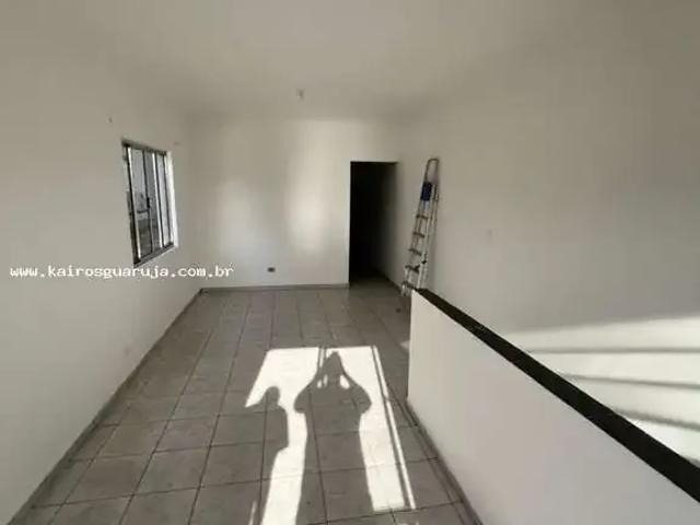 Casa / Sobrado para Venda em Guarujá/SP Vila Santa Rosa 2 Quartos