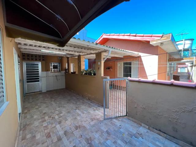 Casa / Sobrado para Venda em Guarujá/SP Vila Santa Rosa 4 Quartos