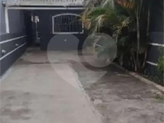 Casa / Sobrado para Venda em Guarulhos/SP Vila Nova Bonsucesso 4 Quartos