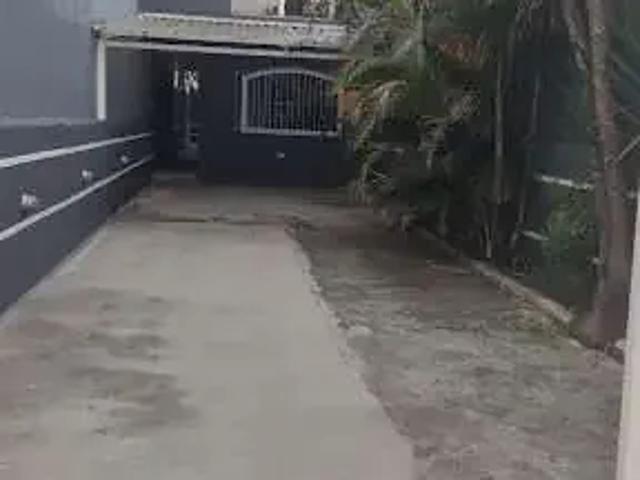 Casa / Sobrado para Venda em Guarulhos/SP Vila Nova Bonsucesso 4 Quartos