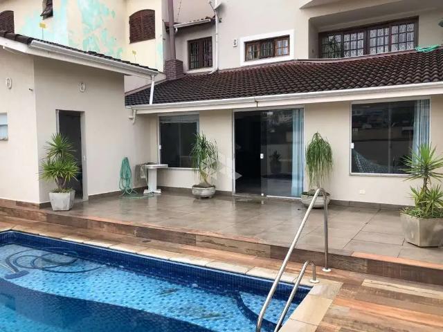 Casa / Sobrado para Venda em Guarulhos/SP Vila Galvão 4 Quartos