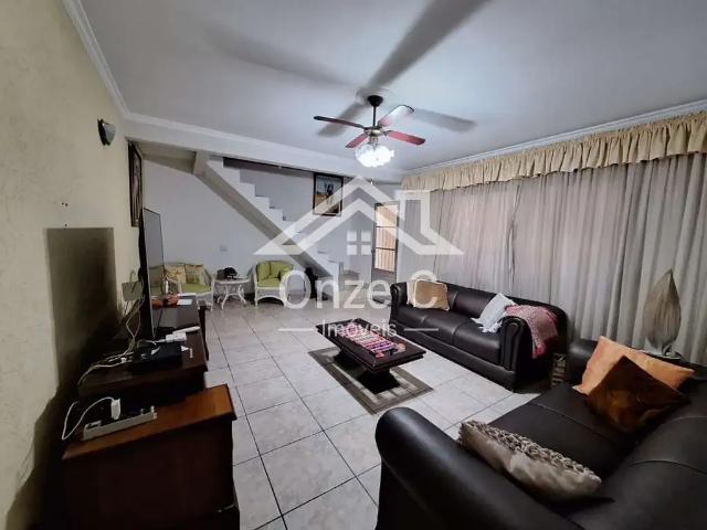Casa / Sobrado para Venda em Guarulhos/SP Vila Galvão 3 Quartos