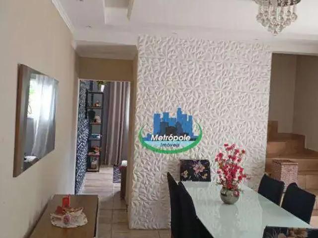 Casa / Sobrado para Venda em Guarulhos/SP Jardim Flor da Montanha 4 Quartos