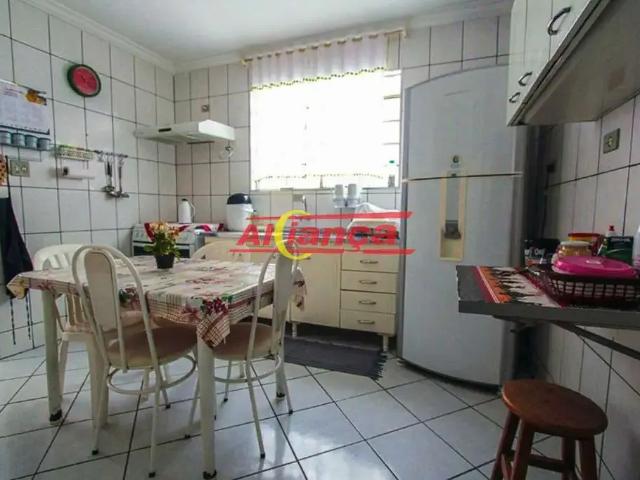Casa / Sobrado para Venda em Guarulhos/SP Jardim Santa Mena 4 Quartos