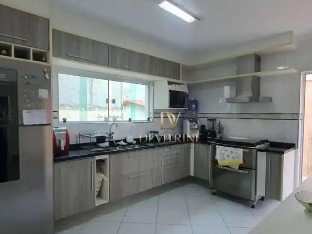 Casa / Sobrado para Venda em Guarulhos/SP Jardim Santa Mena 4 Quartos