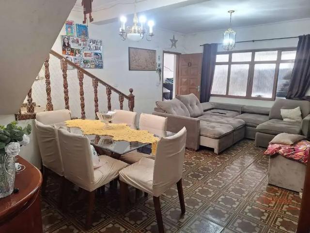 Casa / Sobrado para Venda em Guarulhos/SP Jardim Santa Mena 4 Quartos