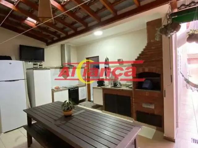 Casa / Sobrado para Venda em Guarulhos/SP Jardim Santa Mena 3 Quartos