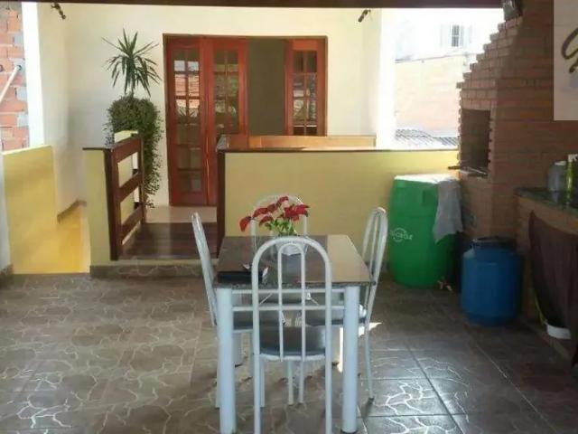 Casa / Sobrado para Venda em Guarulhos/SP Jardim Presidente Dutra 4 Quartos