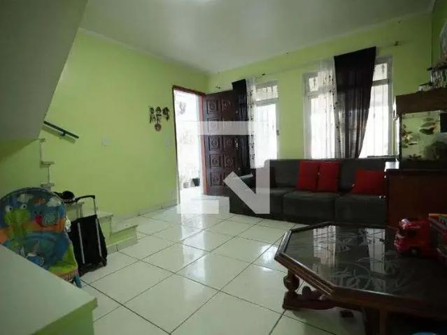 Casa / Sobrado para Venda em Guarulhos/SP Picanço 2 Quartos