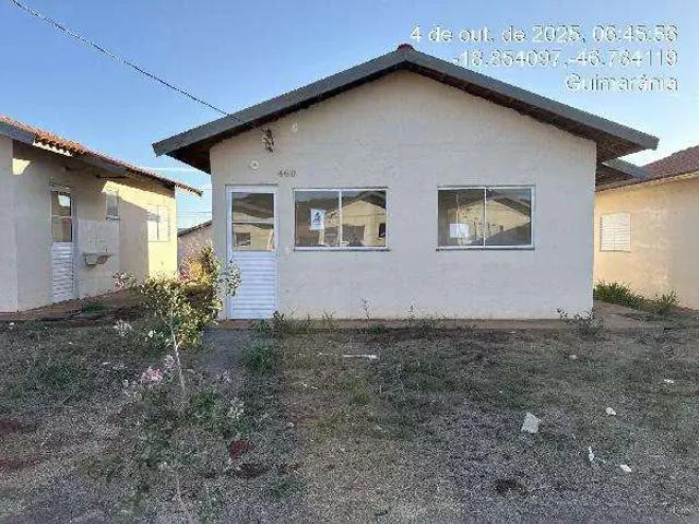 Casa / Sobrado para Venda em Guimarânia/MG Centro 2 Quartos