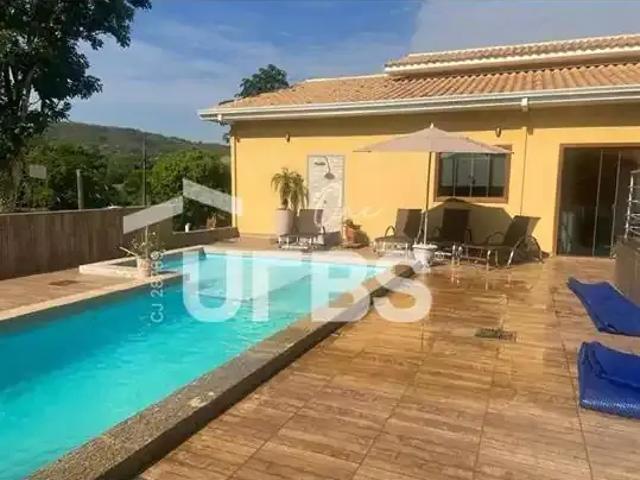 Casa / Sobrado para Venda em Hidrolândia/GO Condomínio Águas da Serra 5 Quartos